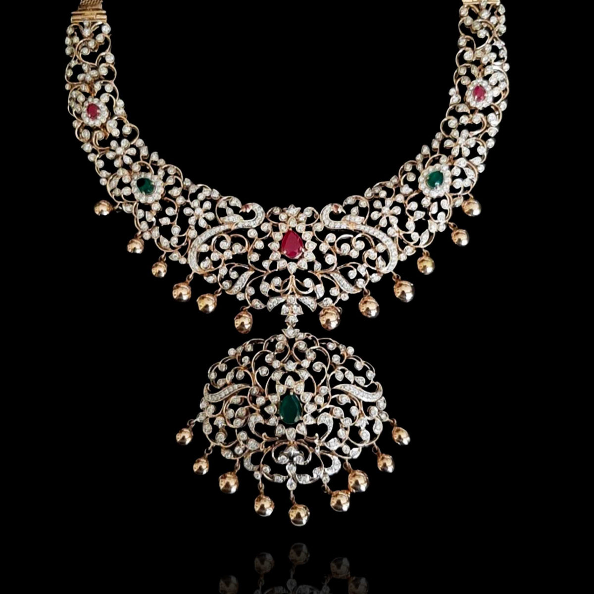 South Indian Diamond Look Bridal Emerald Short Haram – Sneha Rateria Store